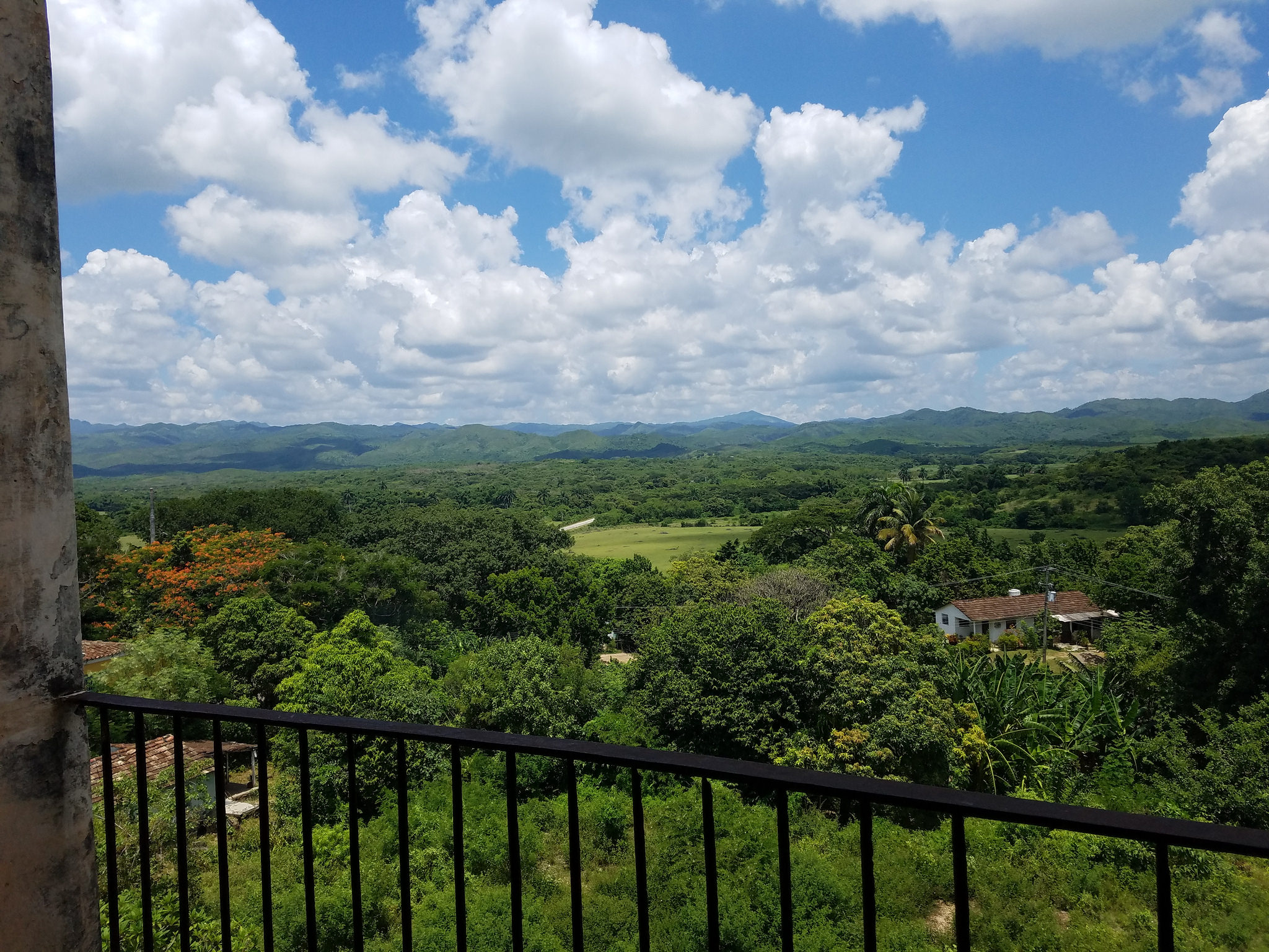 Cuba: "Building Bridges" with Discover Corps | Go Overseas