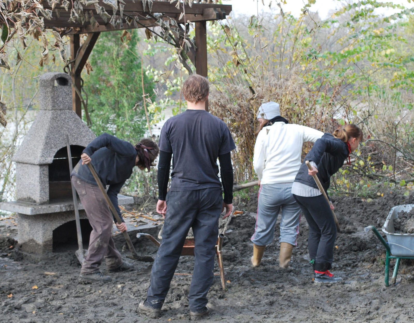 What's the Difference Between Service Learning and Volunteering? | Go ...