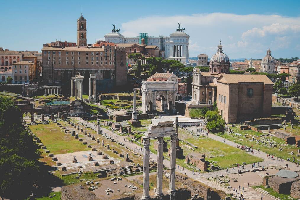 Learn, Intern, and Live Abroad at the John Felice Rome Center | Go Overseas