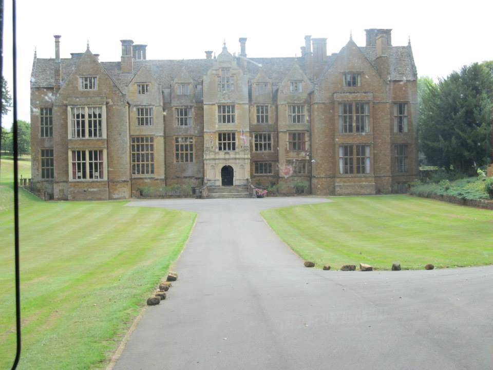 Semester at Wroxton College - An American College in England | Go Overseas