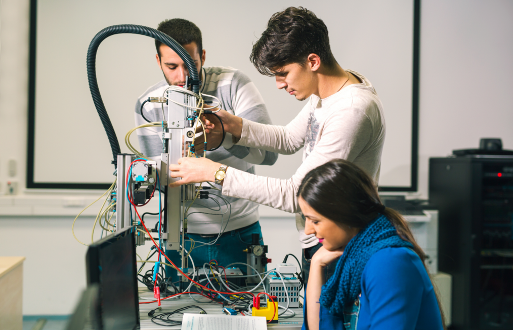 Career Insights Summer Course in London | Go Overseas