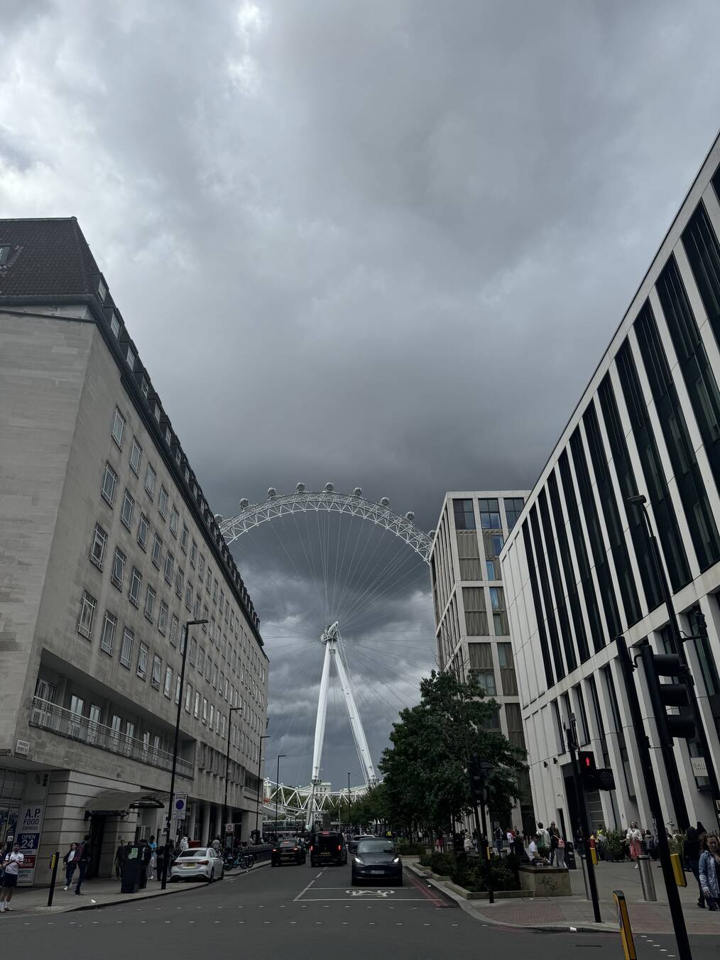Internships in London with Capital Placement | Go Overseas