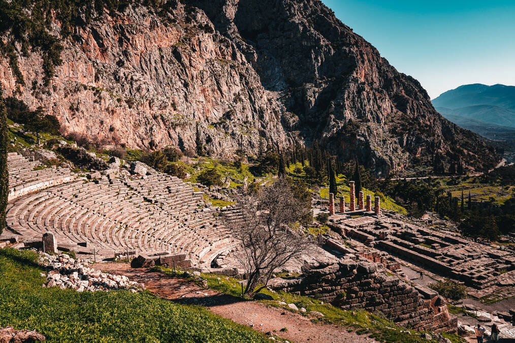 CYA (College Year in Athens) | Reviews and Programs | Go Overseas