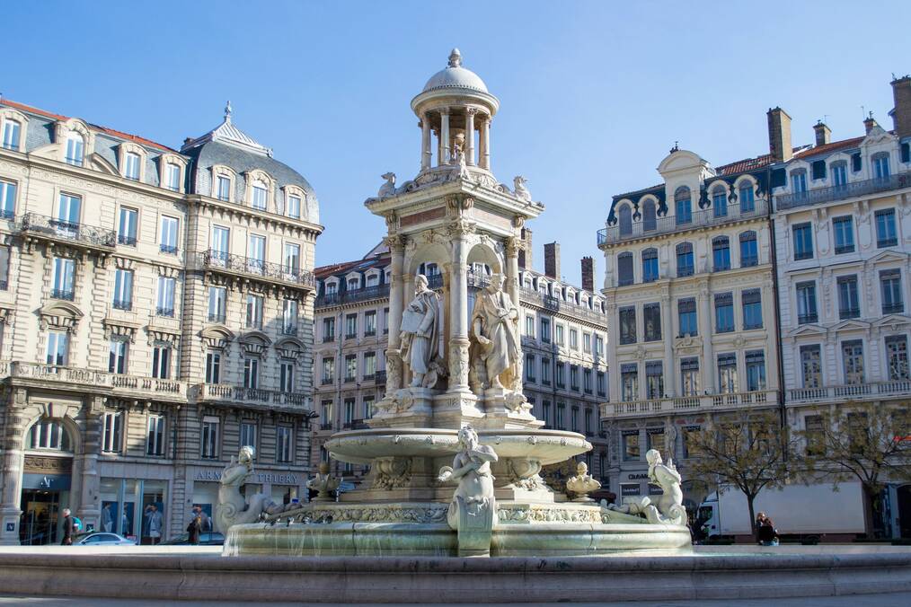 The 10 Best Cities for Studying Abroad in France | Go Overseas