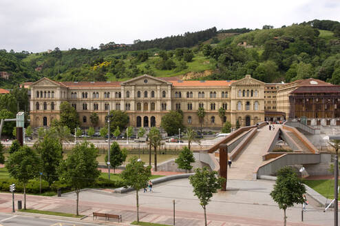 Study Abroad in Bilbao, Spain | Go Overseas